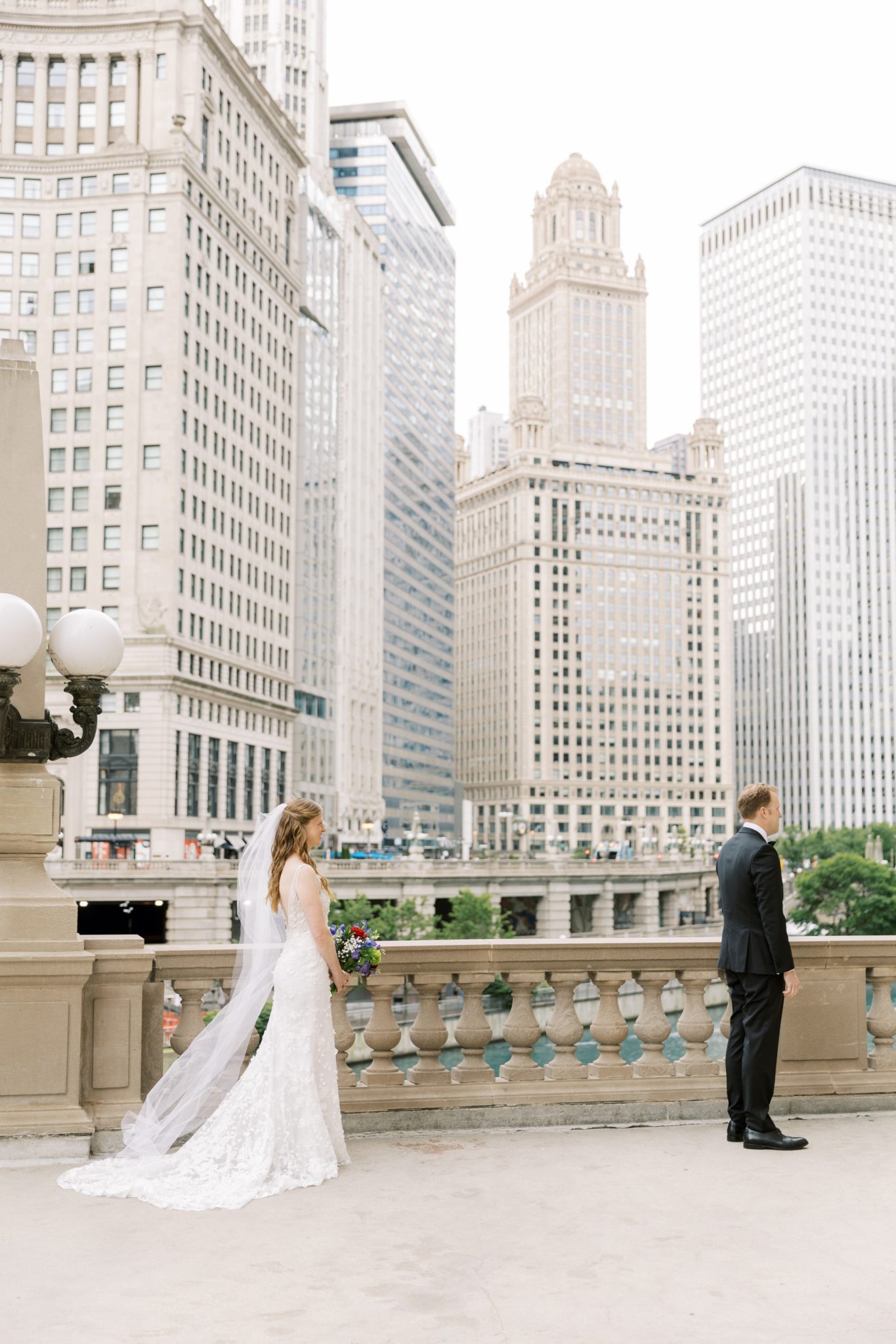 Summer Ivy Room Wedding in Chicago » Christy Tyler Photography