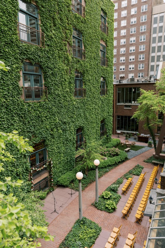 Summer Ivy Room Wedding in Chicago » Christy Tyler Photography